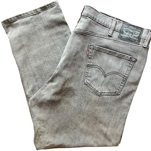 Levi's | Jeans | Levi 54 Jeans Mens 44x3 Greylight Black Waist Laying ...